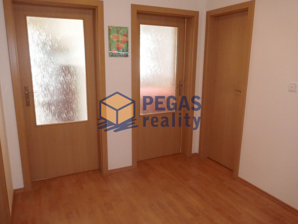 B7 3+KK s krytým garážovým stáním Karlovy Vary, Drahovice | Pegas Reality