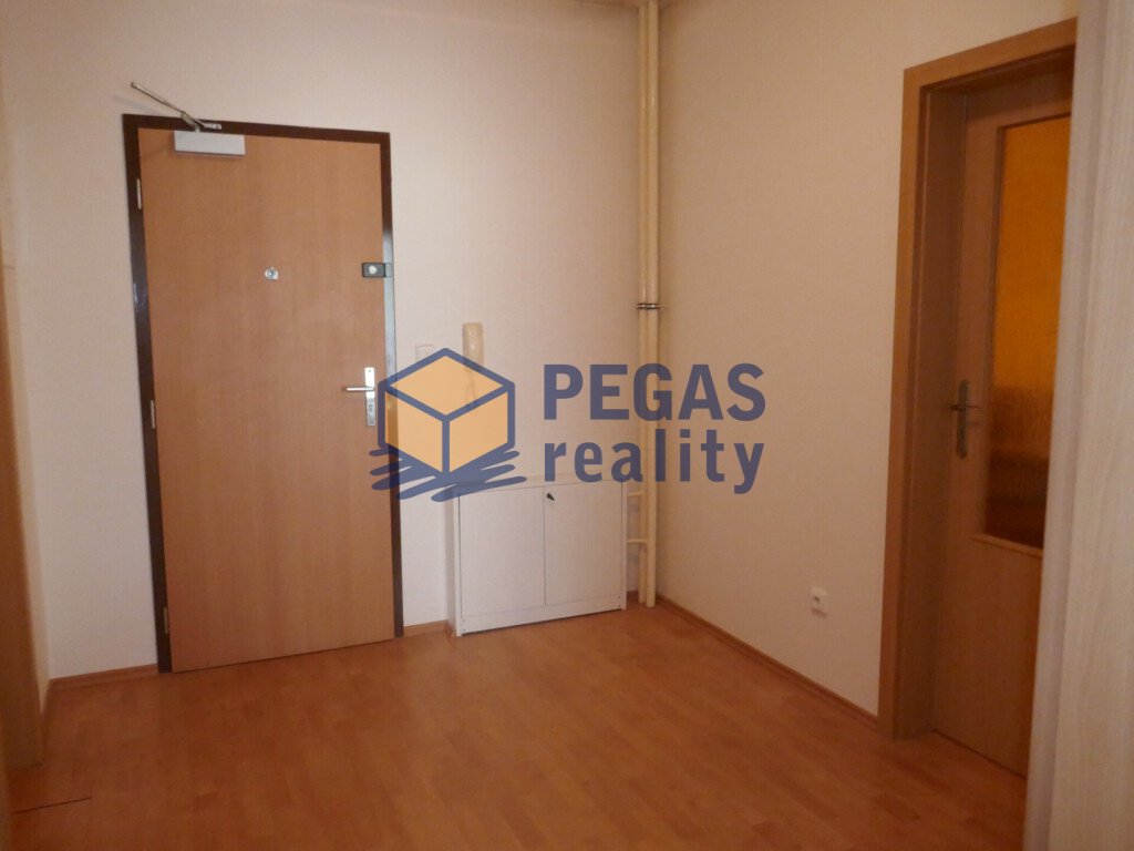 B7 3+KK s krytým garážovým stáním Karlovy Vary, Drahovice | Pegas Reality